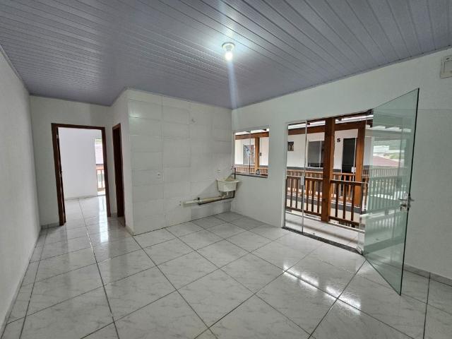 Kitnet em Espinheiros, Itajaí/SC de 30m² 1 quartos para locação R$ 1.300,00/mes