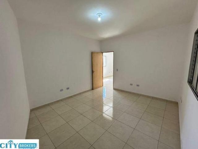 Kitnet em Vila Ayrosa, São Paulo/SP de 106m² 3 quartos à venda por R$ 2.200,00