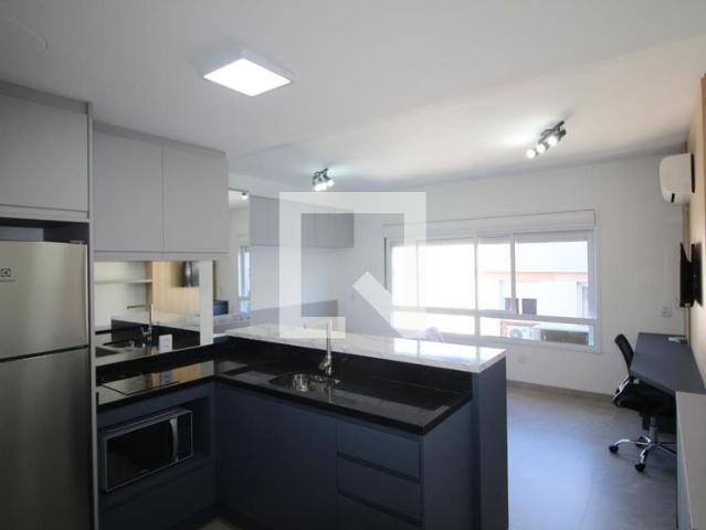 Kitnet, Floresta, 1 Quarto, 30 m2 Porto Alegre