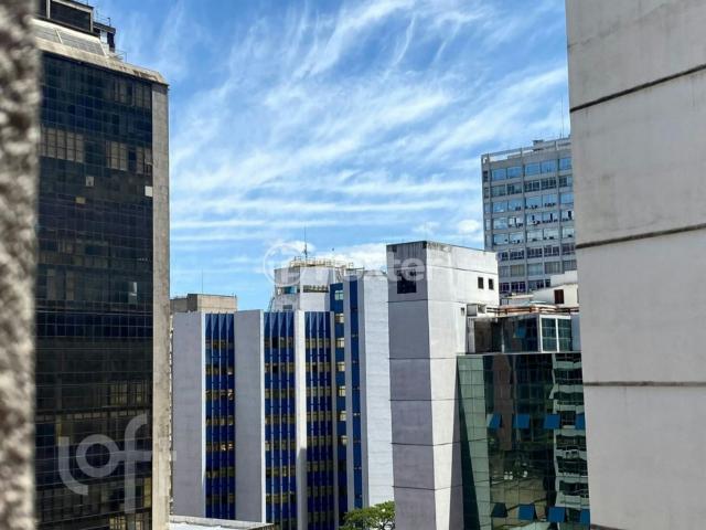 Kitnet / JK / Studio com 1 dormitórios em Porto Alegre