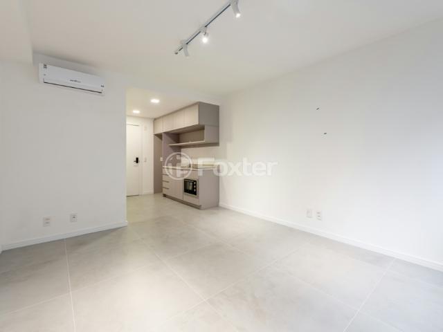 Kitnet / JK / Studio em condomínio com 1 dormitórios em Porto Alegre
