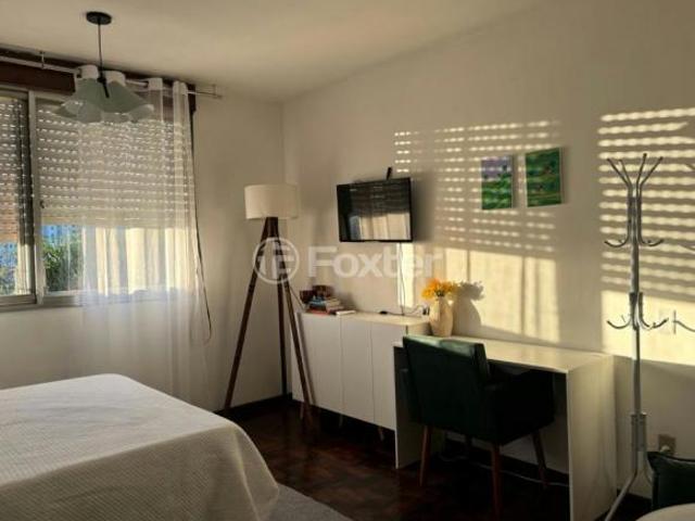 Kitnet / JK / Studio, 1 dormitórios, 31 m², em Rubem Berta