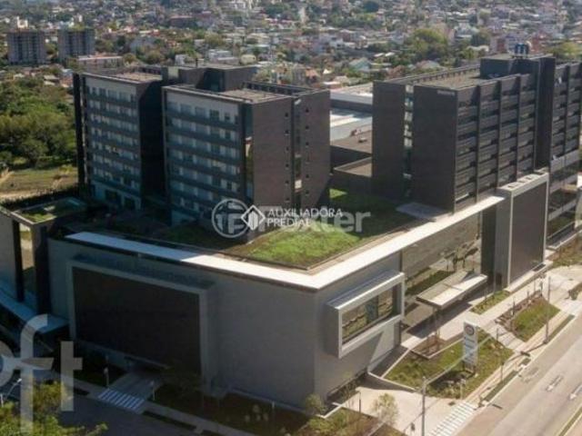 Kitnet / JK / Studio, 1 dormitórios, 35.85 m², em Glória