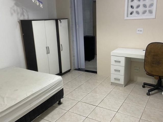 Kitnet mobiliada para uma pessoa