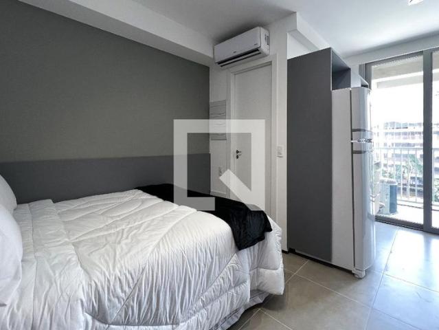 Kitnet, Moema, 1 Quarto, 21 m2 São Paulo