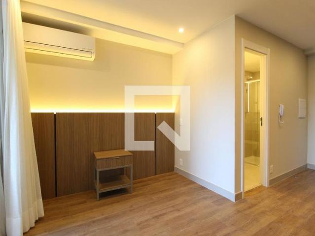 Kitnet, Moema, 1 Quarto, 30 m2 São Paulo