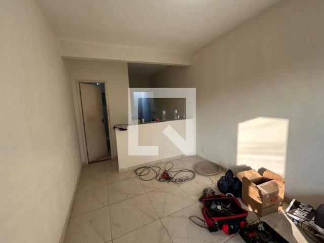 Kitnet, Marechal Hermes, 1 Quarto, 35 m2 Rio de Janeiro