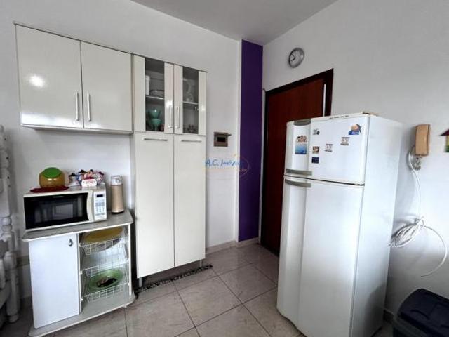 Kitnet na Ocian, ótima localização 40m²