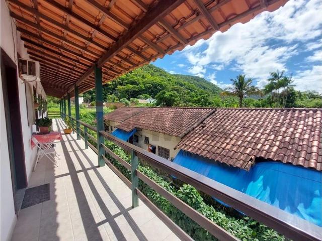 Kitnet na Região Oceânica de Niterói: Conforto e Natureza