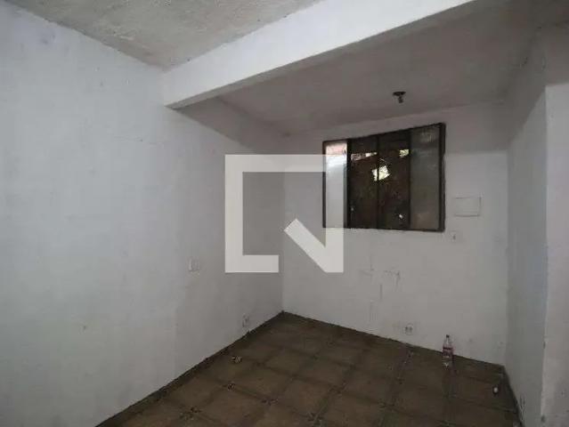 Kitnet / Stúdio para Locação em Mesquita/RJ Santa Terezinha 1 Quartos