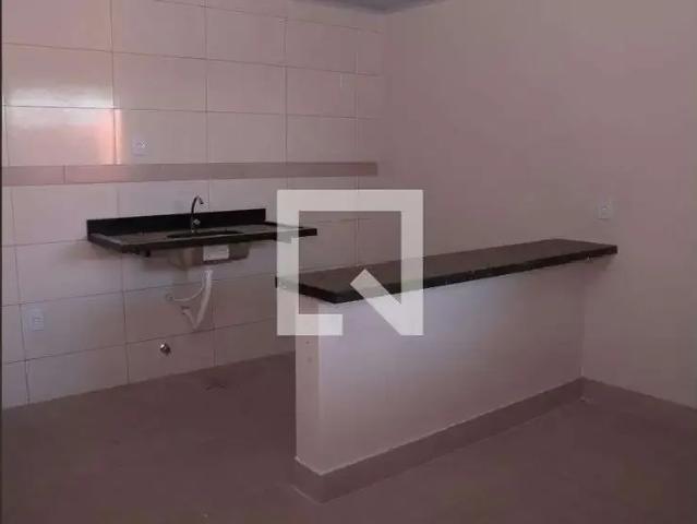 Kitnet / Stúdio para Locação em Aparecida de Goiânia/GO Residencial Santa Luzia 1 Quartos