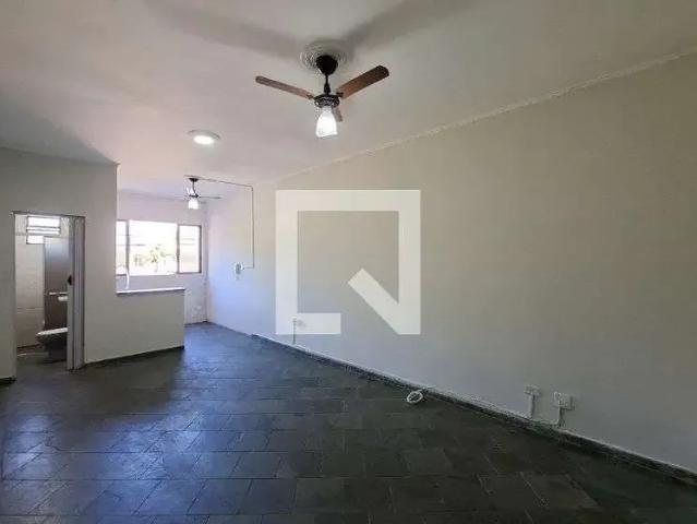 Kitnet / Stúdio para Locação em Praia Grande/SP Boqueirão