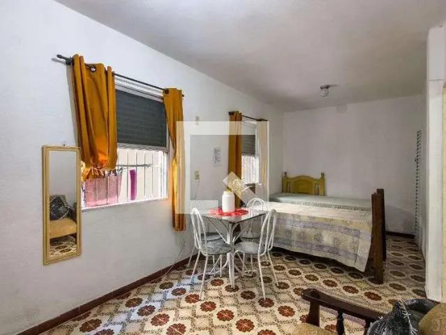 Kitnet / Stúdio para Locação em Praia Grande/SP Vilamar