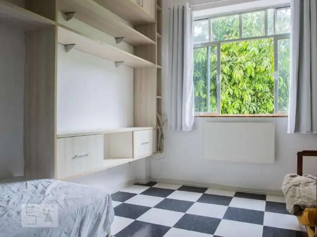 Kitnet / Stúdio para Locação em Rio de Janeiro/RJ Catete 1 Quartos