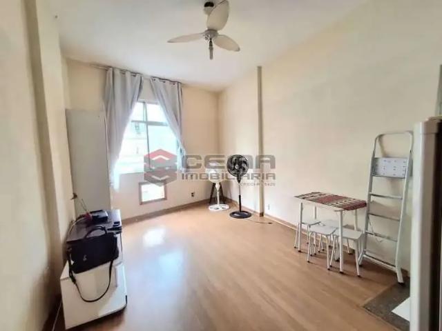 Kitnet / Stúdio para Locação em Rio de Janeiro/RJ Catete 1 Quartos