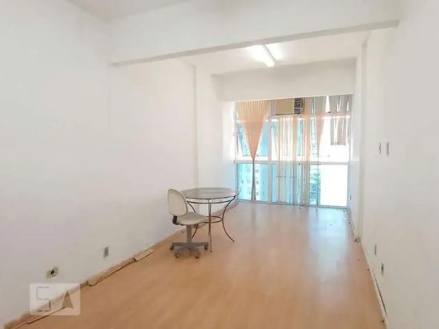 Kitnet / Stúdio para Locação em Rio de Janeiro/RJ Centro 1 Quartos