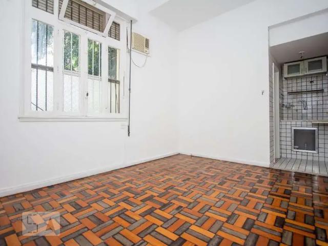 Kitnet / Stúdio para Locação em Rio de Janeiro/RJ Centro 1 Quartos