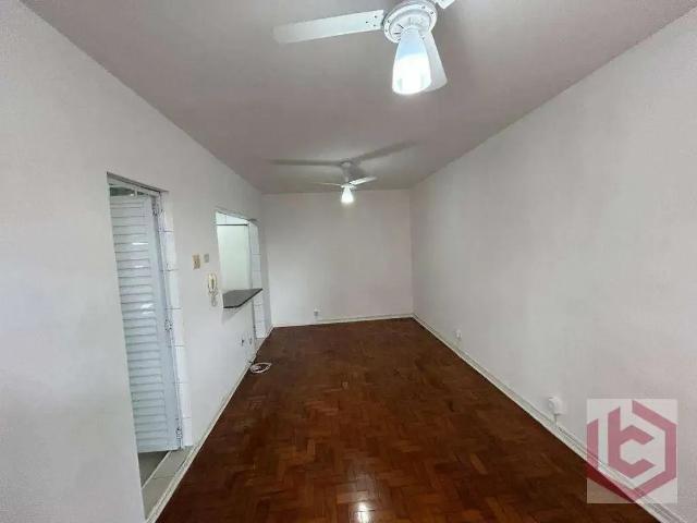 Kitnet / Stúdio para Locação em Santos/SP Embaré