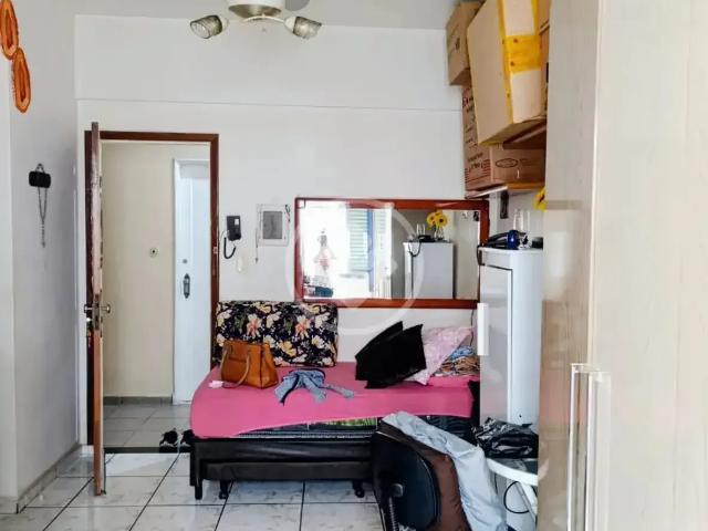Kitnet / Stúdio para Venda em São Vicente/SP Centro
