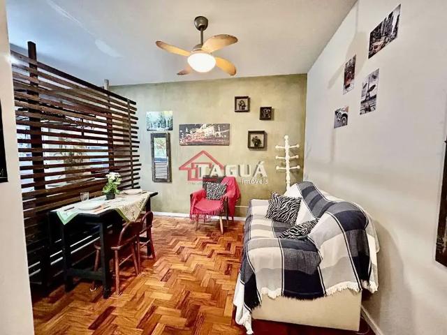Kitnet / Stúdio para Venda em Santos/SP Gonzaga 1 Quartos