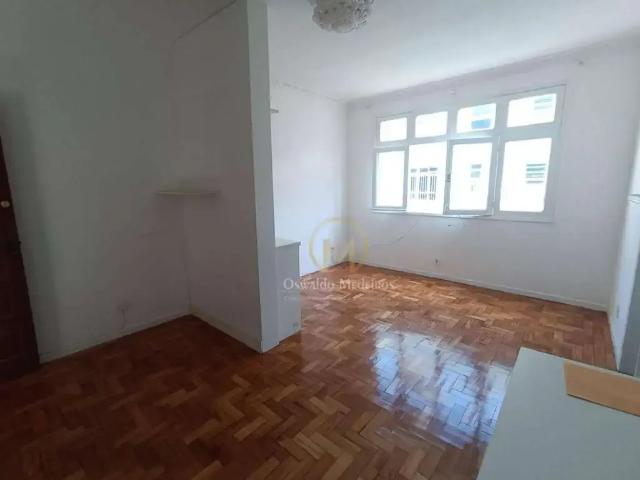 Kitnet / Stúdio para Venda em Petrópolis/RJ Centro 1 Quartos