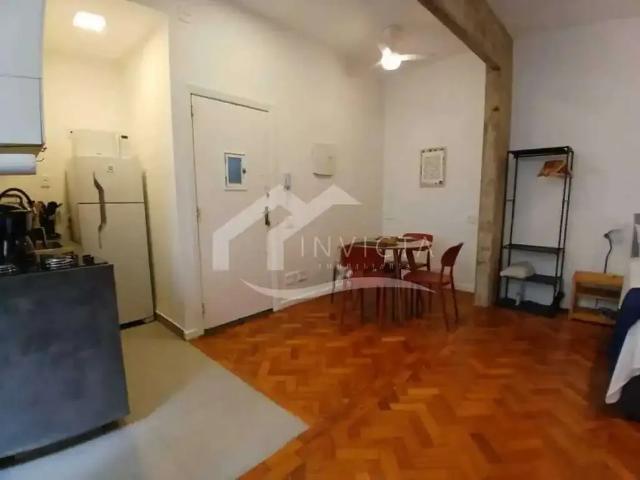 Kitnet / Stúdio para Venda em Rio de Janeiro/RJ Copacabana 1 Quartos