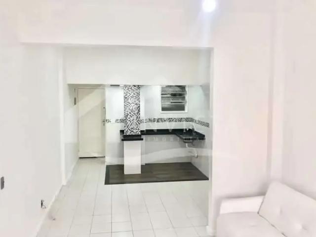 Kitnet / Stúdio para Venda em Rio de Janeiro/RJ Copacabana 1 Quartos