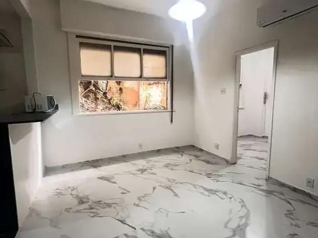 Kitnet / Stúdio para Venda em Rio de Janeiro/RJ Laranjeiras 1 Quartos