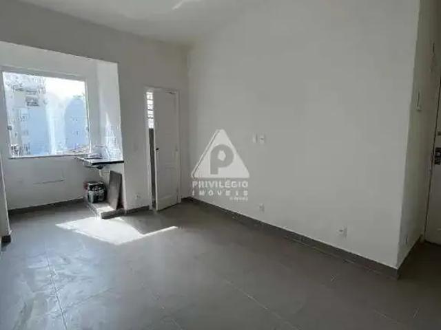Kitnet / Stúdio para Venda em Rio de Janeiro/RJ Laranjeiras 1 Quartos