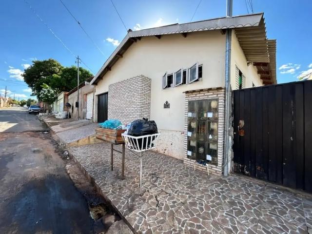 Kitnet / Stúdio para Venda em Várzea Grande/MT Jardim dos Estados 5 Quartos