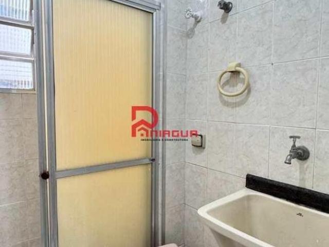 Kitnet para venda em Guilhermina de 30.00m² com 1 Quarto e 1 Garagem