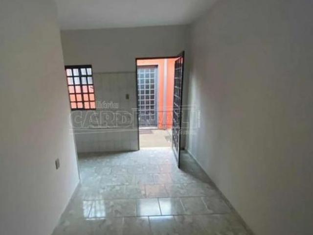 Kitnet para venda em Jardim Centenário de 204.00m² com 1 Quarto e 4 Garagens
