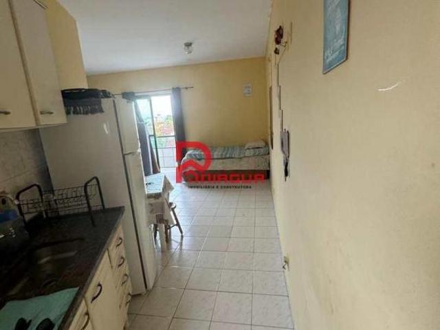 Kitnet para venda em Solemar de 35.00m² com 1 Quarto e 1 Garagem