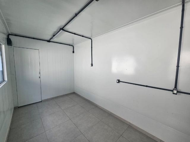 Kitnet para Aluguel com 1 quartos, 12 m² por R$ 1.300