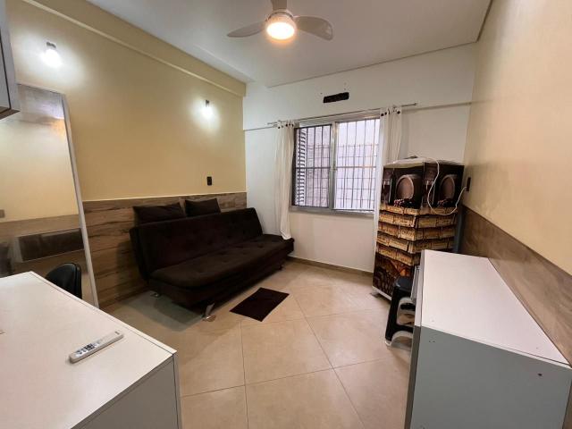 Kitnet para Aluguel com 1 quartos, 17 m² por R$ 1.400