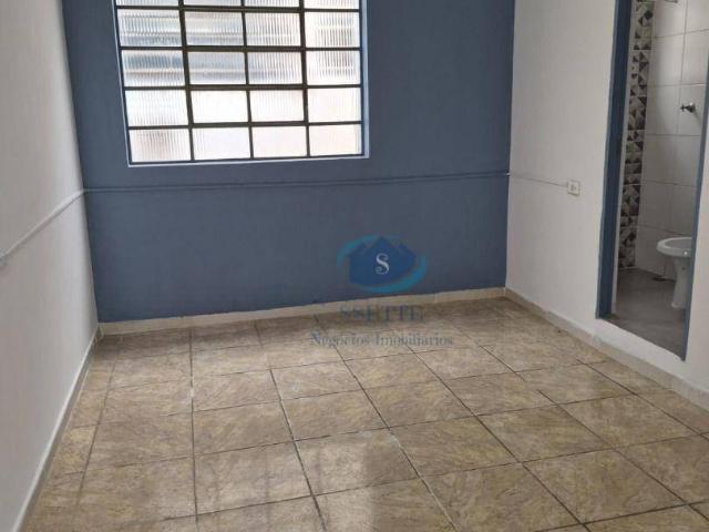 Kitnet para Aluguel com 1 quartos, 18 m² por R$ 1.400