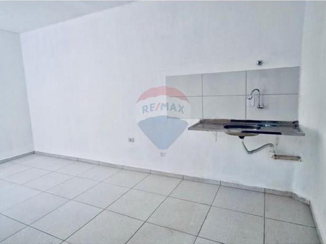 Kitnet para Aluguel com 1 quartos, 21 m² por R$ 1.400