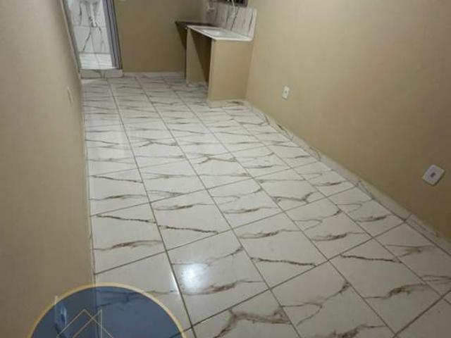 Kitnet para Aluguel com 1 quartos, 30 m² por R$ 650
