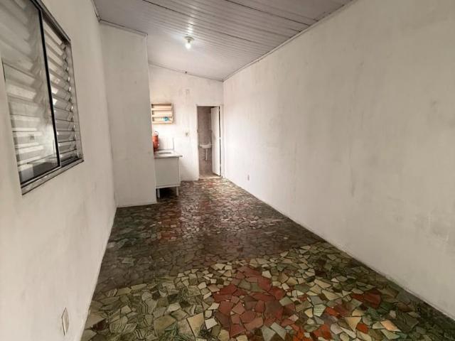 Kitnet para Aluguel com 1 quartos, 30 m² por R$ 800