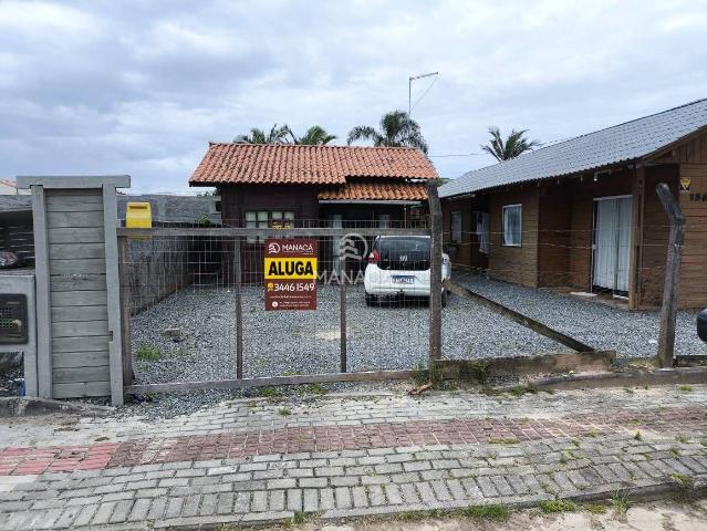 Kitnet para Aluguel com 2 quartos, 32 m² por R$ 1.300
