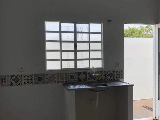 Kitnet para Aluguel em Bauru Jardim Petrópolis | 1 Dormitório, Quintal e Vaga