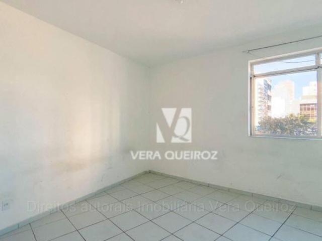 Kitnet para morar ou investir no Centro de Campinas!