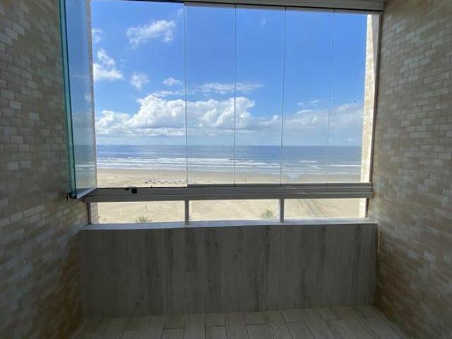 Kitnet pe na areia com vista mar a venda no Charles Dantas Guilhermina Praia Grande