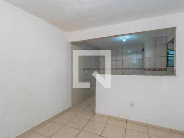 Kitnet, Ramos, 1 Quarto, 28 m2 Rio de Janeiro