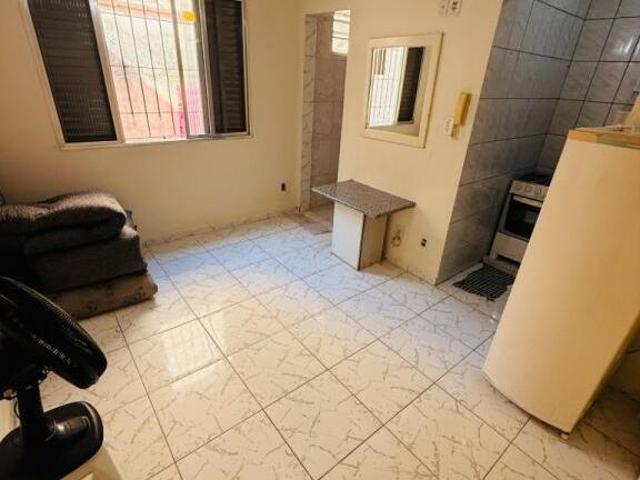 Kitnet térrea com 22 M² em Praia Grande, Ocian, próximo ao comércio local. R$ 142.000,00 À VISTA O