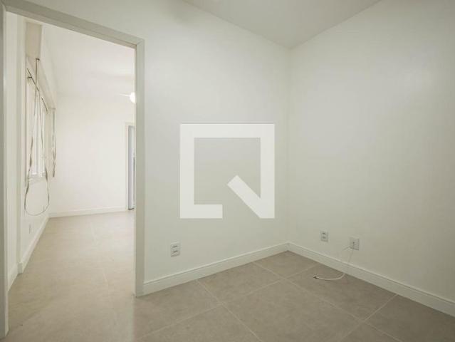 Kitnet, Vila Ipiranga, 1 Quarto, 33 m2 Porto Alegre