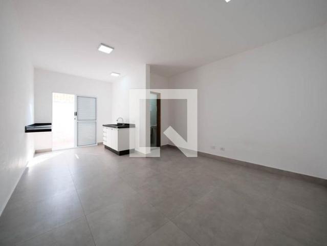 Kitnet, Vila Nhocuné, 1 Quarto, 30 m2 São Paulo