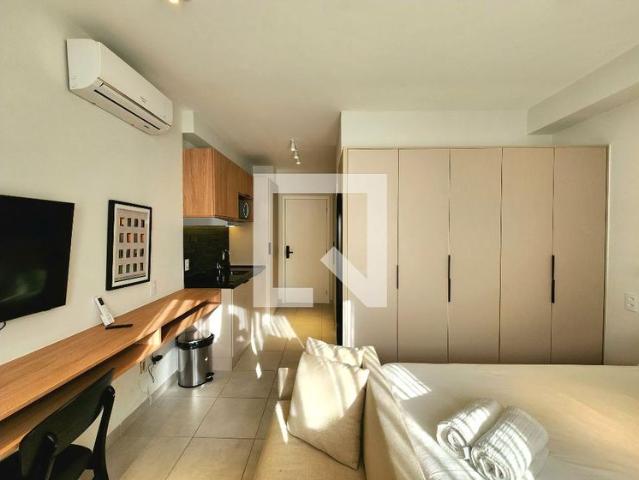 Kitnet, Vila Olímpia, 1 Quarto, 24 m2 São Paulo