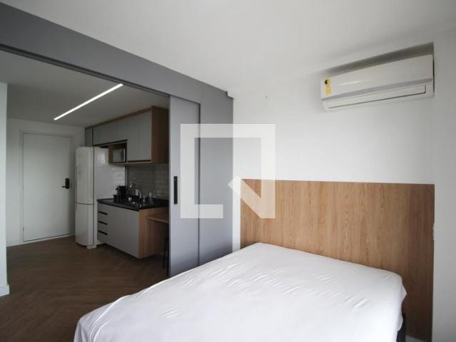 Kitnet, Vila Olímpia, 1 Quarto, 25 m2 São Paulo