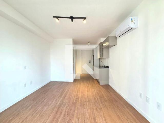 Kitnet, Vila Olímpia, 1 Quarto, 26 m2 São Paulo